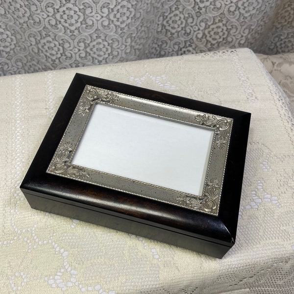 Music Box Picture Frame - Etsy