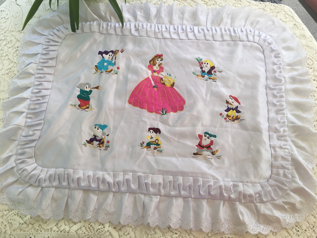 Vintage Snow White and the 7 Dwarfs Pillowcase, Vintage Disney ...