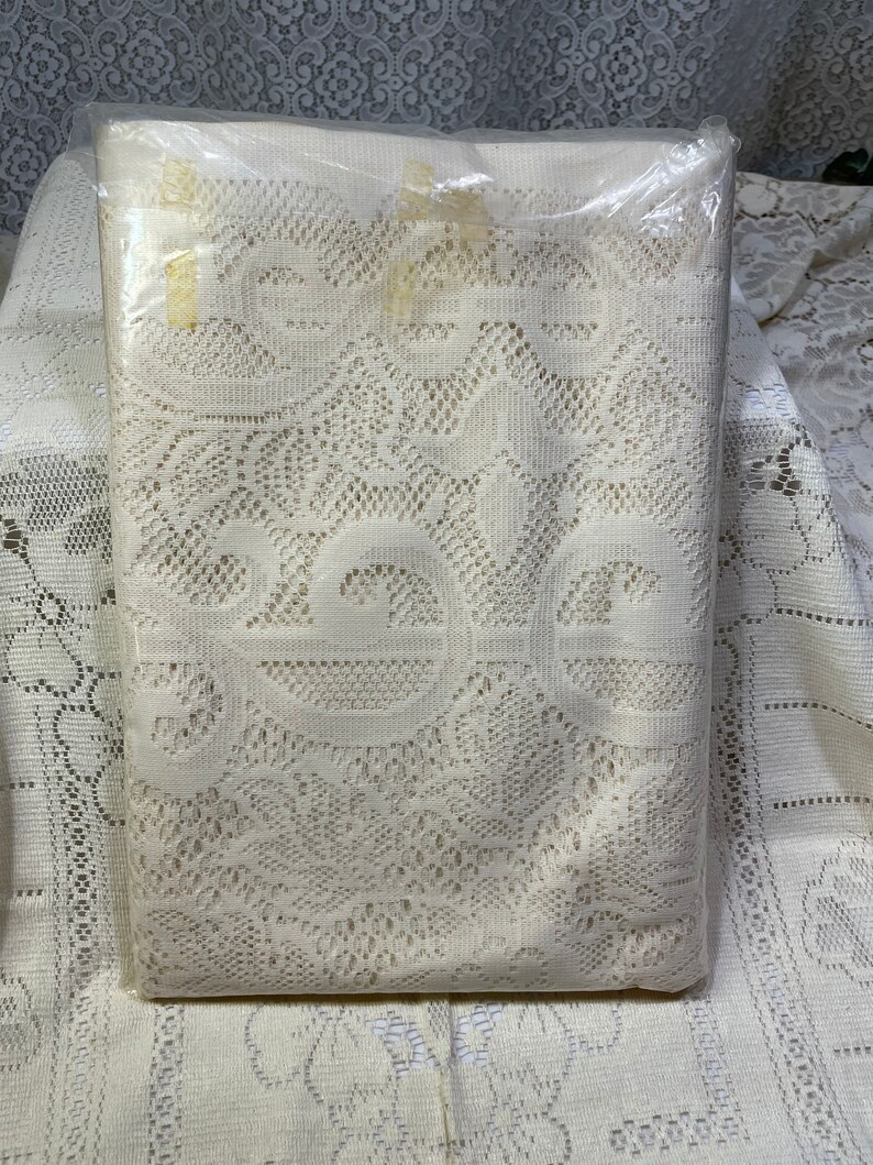 Vintage White Lace Rectangle Tablecloth, Vintage White Lace Table ...