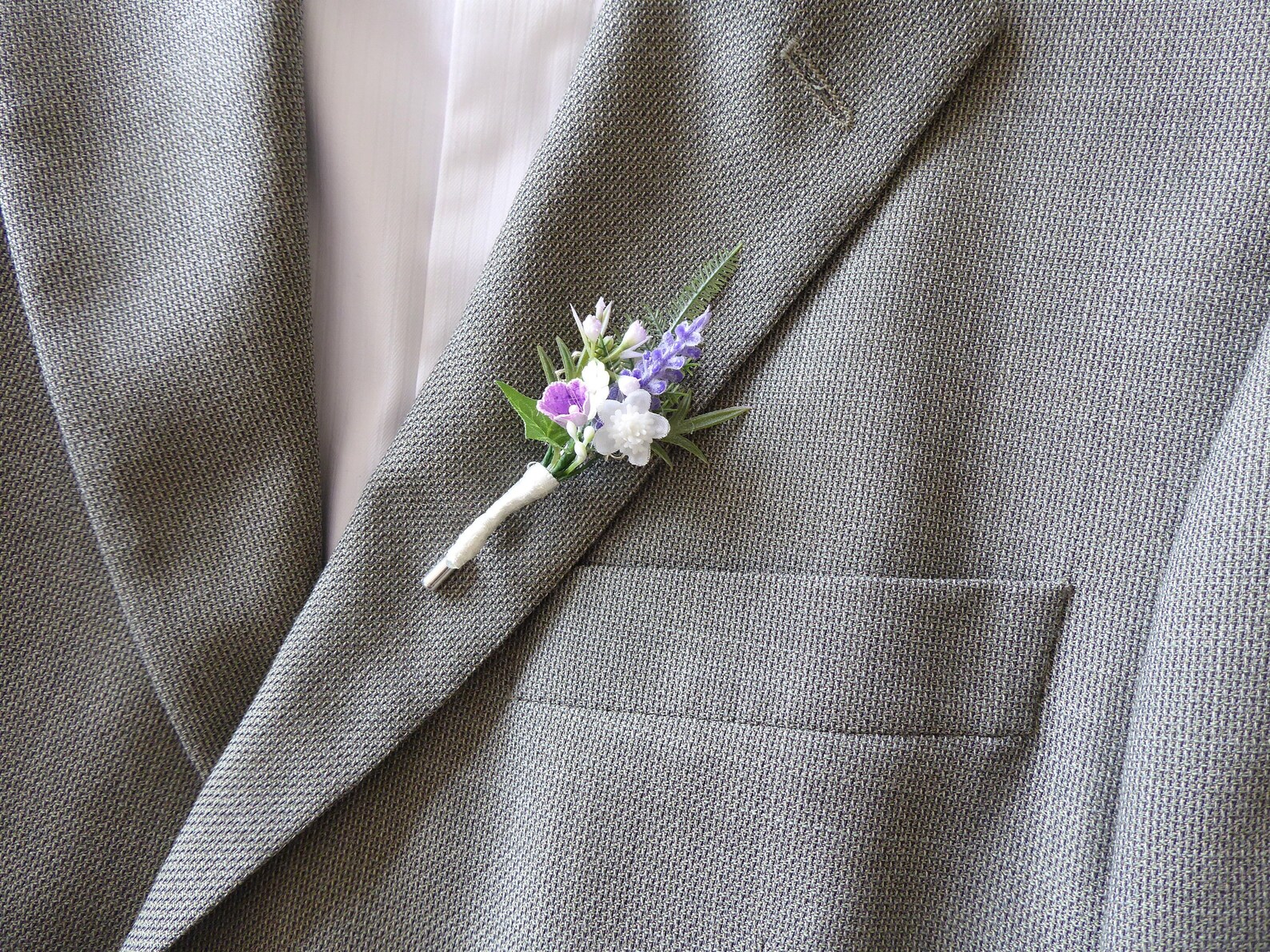 Flower Pin, Lilac and White Buttonhole Flowers, Miniature Jacket ...