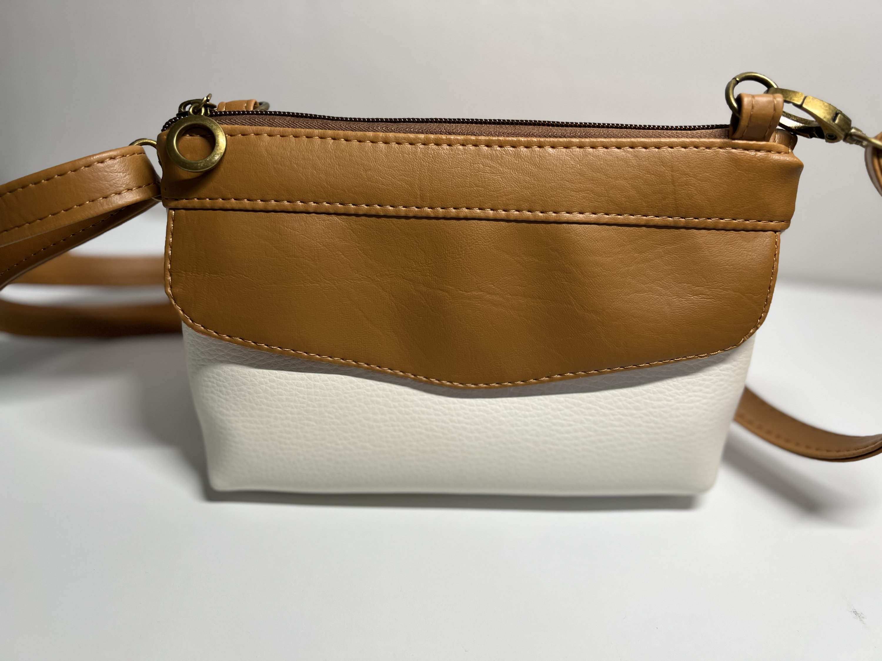 Neo Crossbody Wallet by Kaur Threads - Etsy
