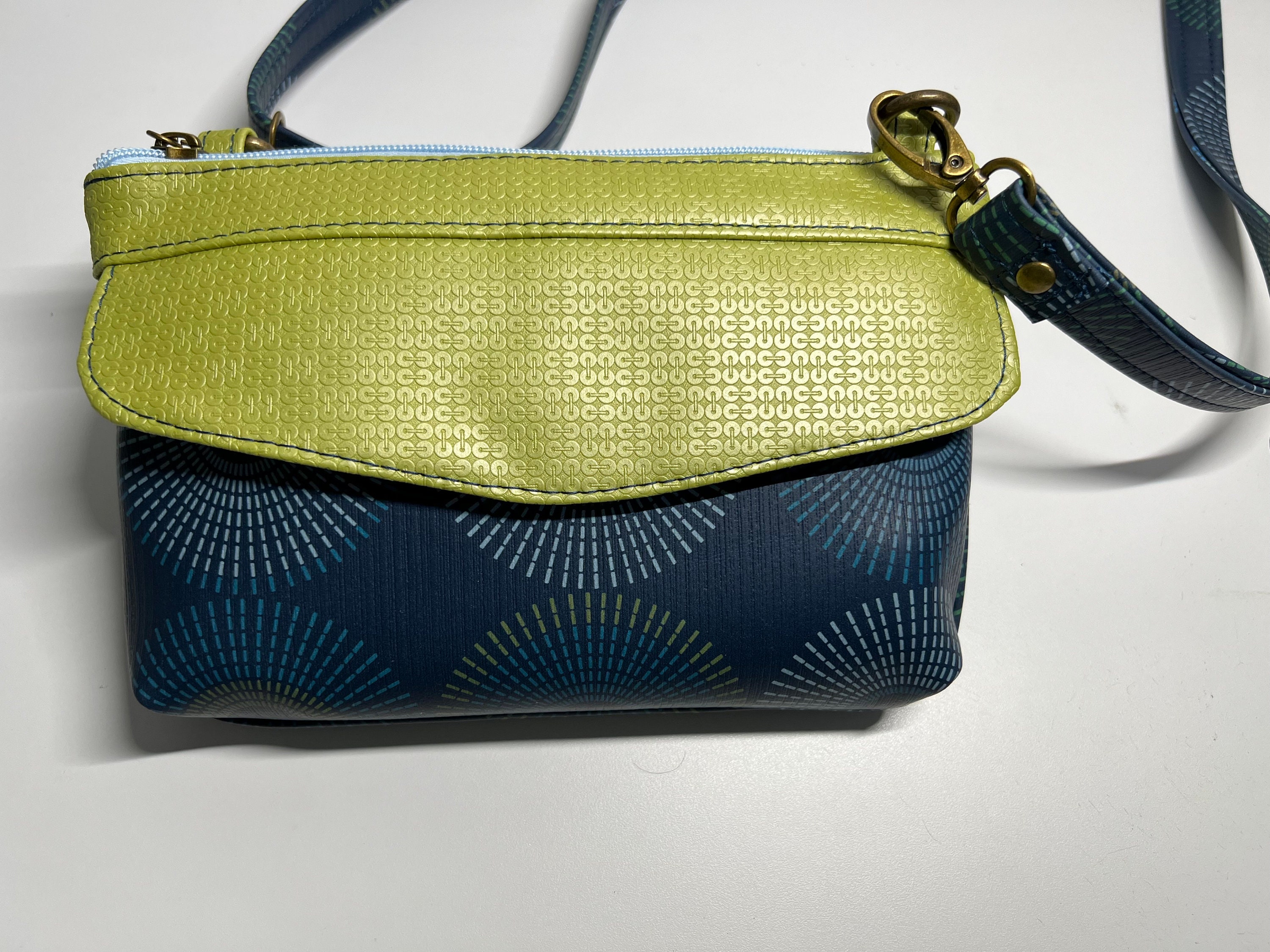 Neo Crossbody Wallet by Kaur Threads - Etsy