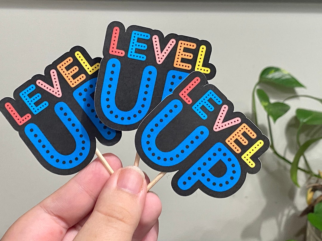 Level up Cupcake Topper // Gamer Party Decor - Etsy