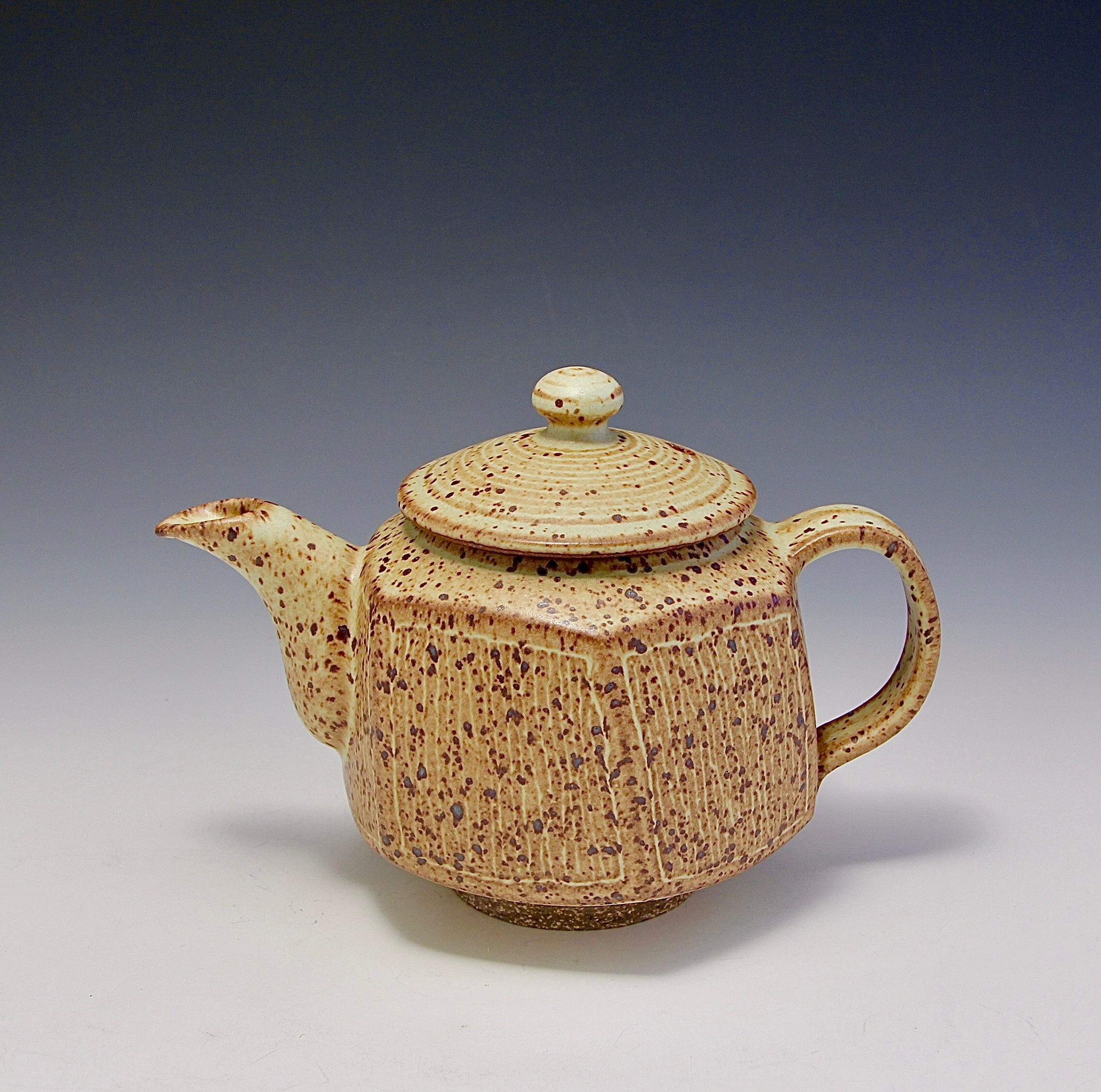 Hsin-Chuen Lin Ceramics & Tools