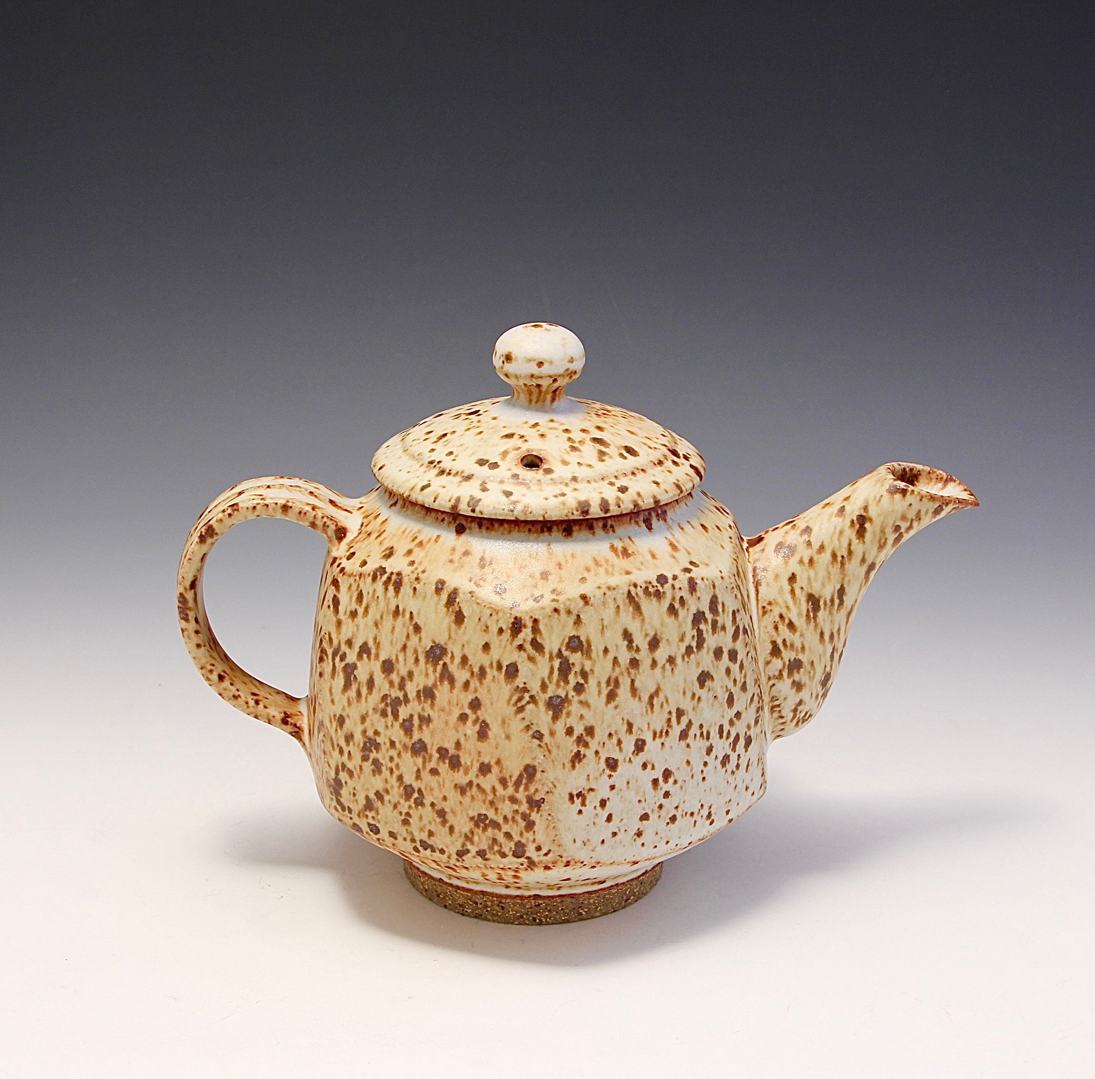 Hsin-Chuen Lin Ceramics & Tools