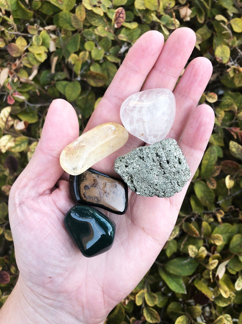 Wealth Crystal Set, Abundance Stones Kit, Prosperity Bag, Money Stones ...