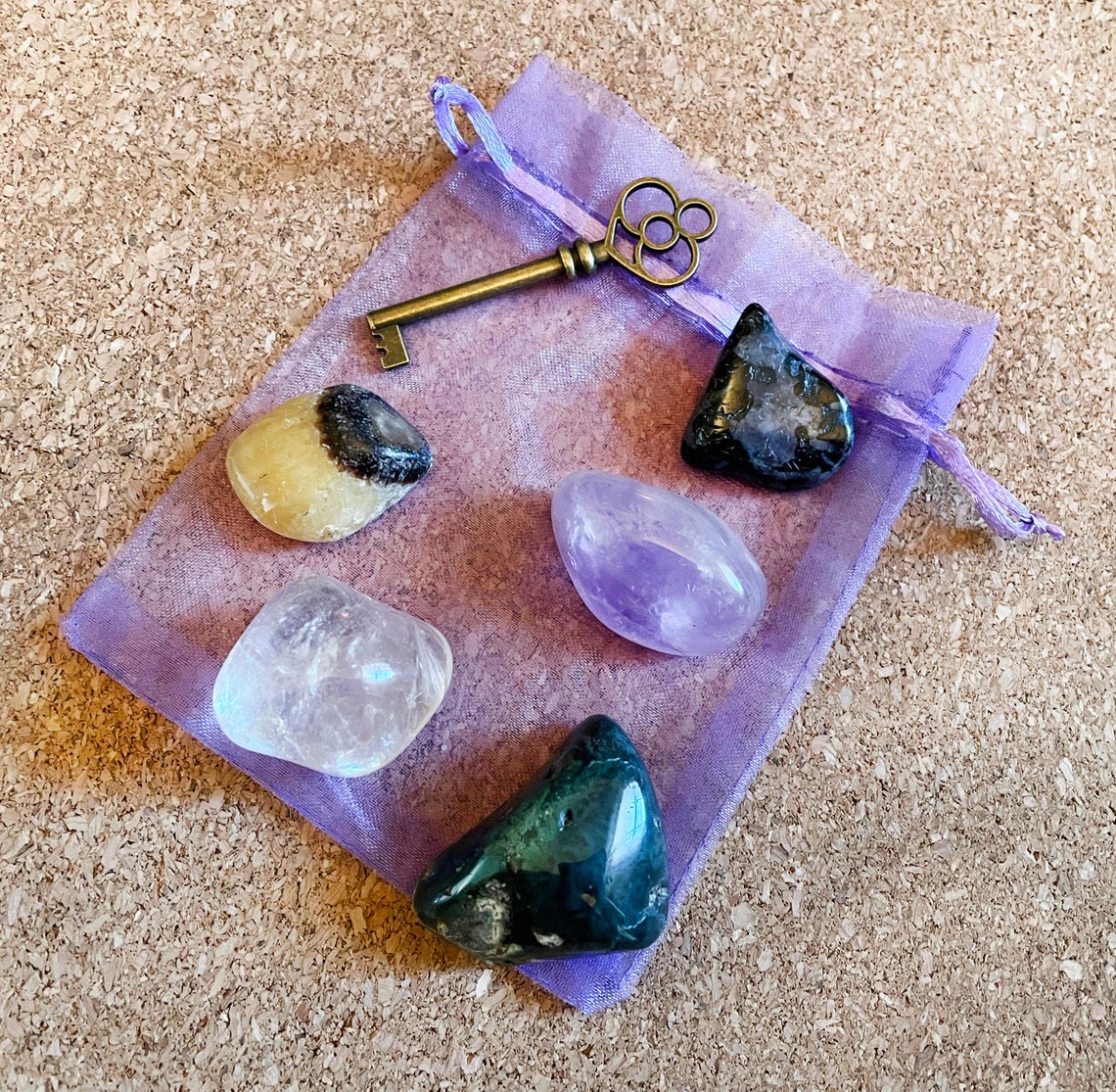 Witches and Psychics Crystal Set Witchcraft Stones Kit - Etsy
