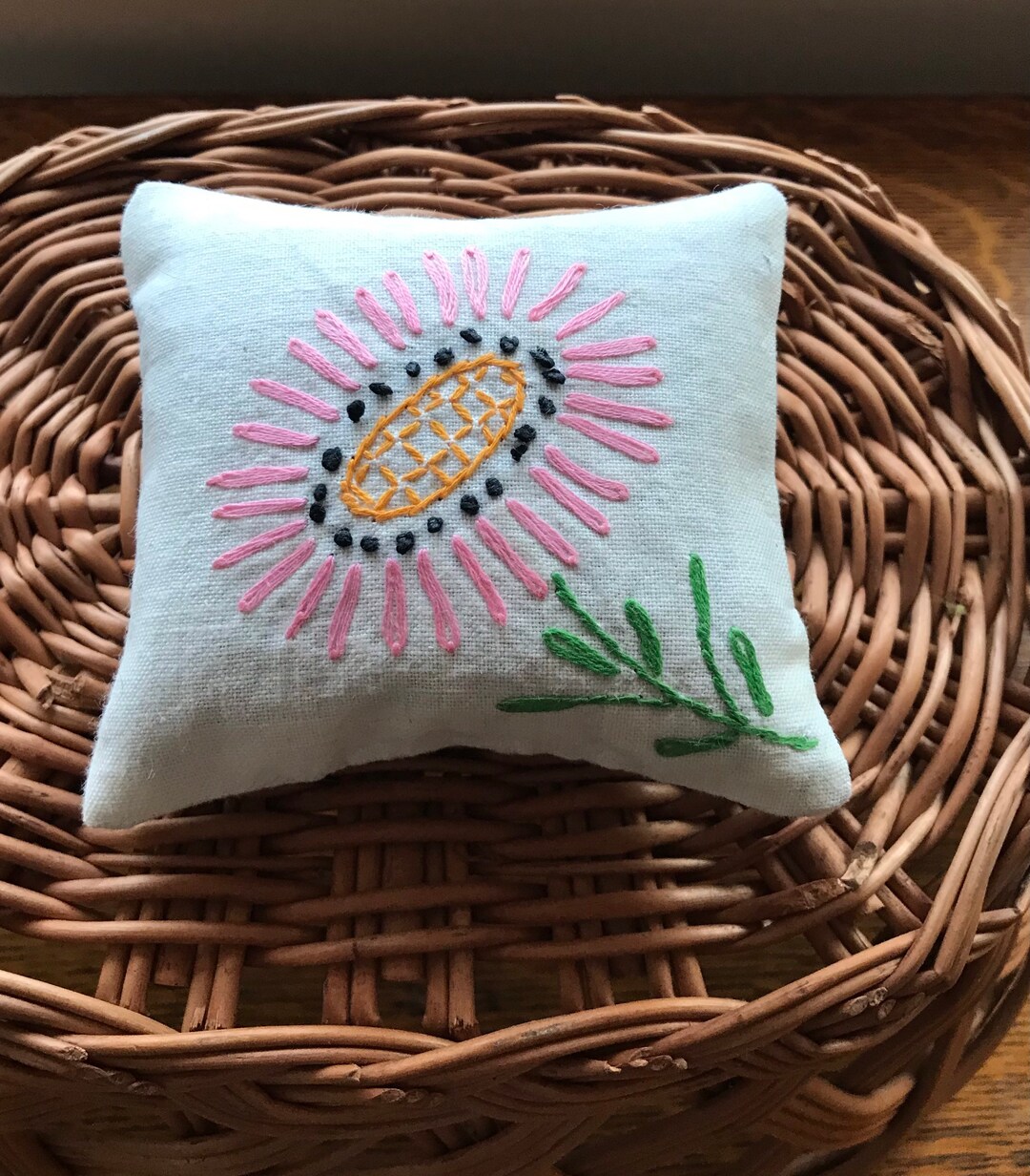 Embroidered Linen Sachet Vintage 1940s Fresh New Dried Lavender. Drawer ...