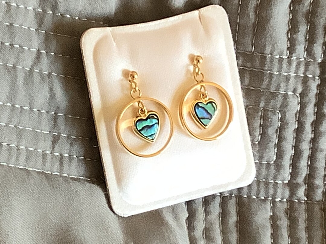 Ariki Paua Shell Heart Earrings, Rare New Zealand Paua Shell 22 KT Gold ...