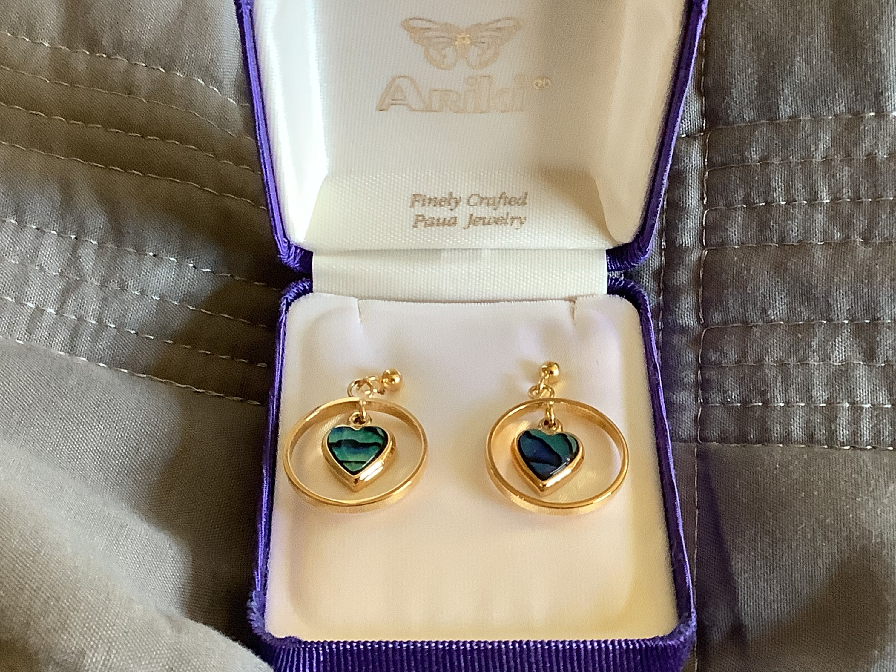 Ariki Paua Shell Heart Earrings, Rare New Zealand Paua Shell 22 KT Gold ...