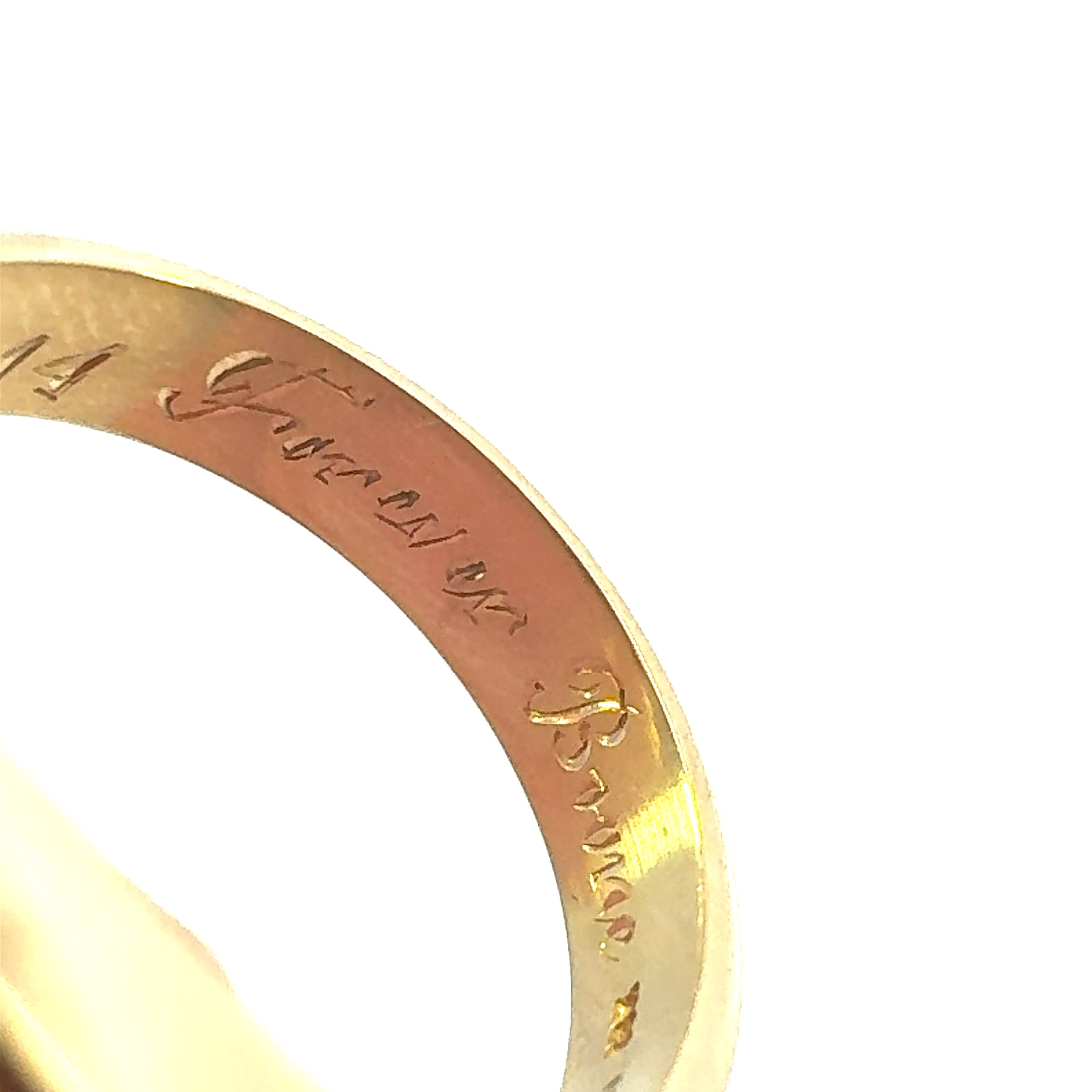 18K Yellow Gold Engraved Family Crest Signet Ring - Etsy
