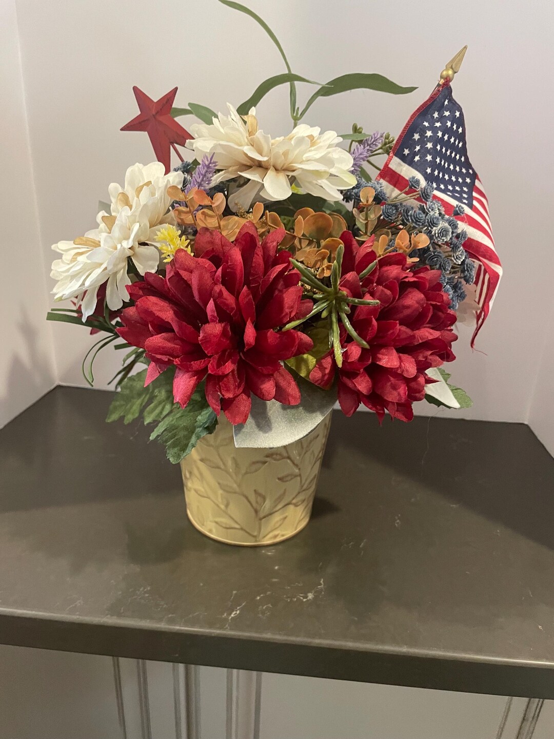 Cream Colored Flowered Tin Vase With 4th of July Decor - Etsy