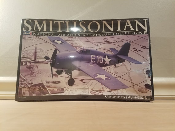 Grumman F4F-4 Wildcat Model Aircraft Kit 1:48 Scale Tamiya **NEVER ...