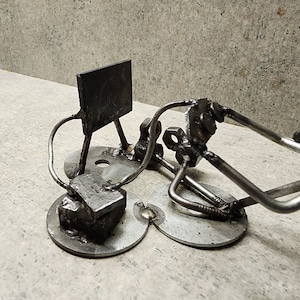 Welded Metal Gamer, Video Game Player - Etsy