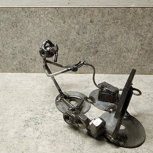 Welded Metal Gamer, Video Game Player - Etsy