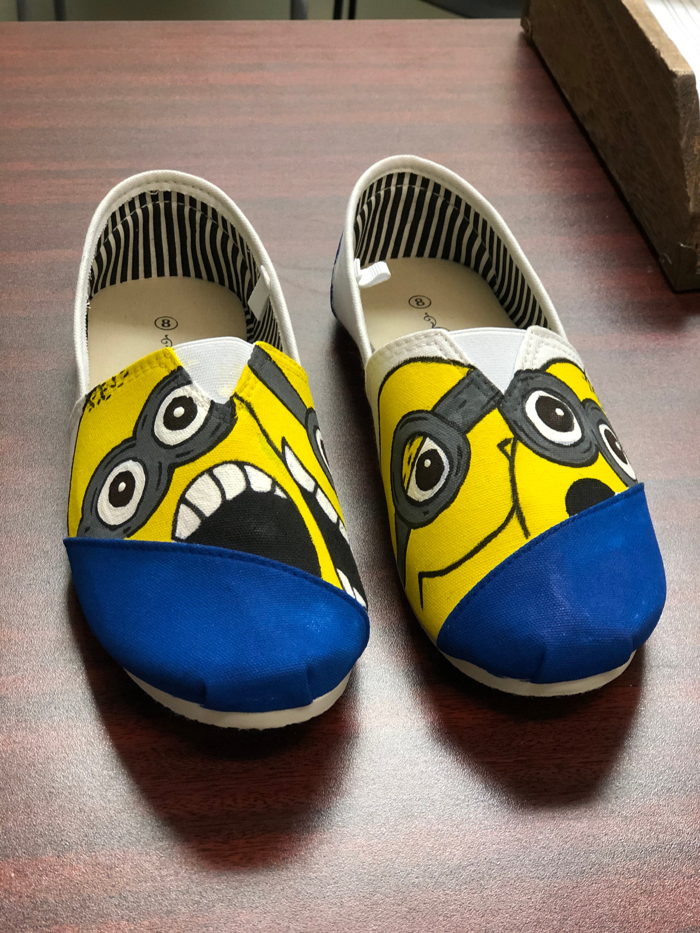 Minion Hand Painted Shoes Minions Minion Despicable Me - Etsy.de
