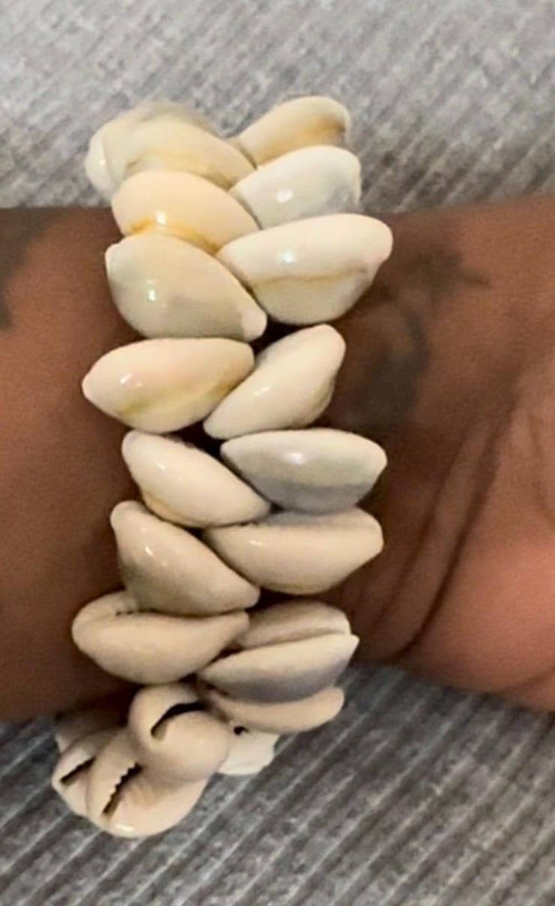 Cowrie Shells Cluster Bracelet - Etsy