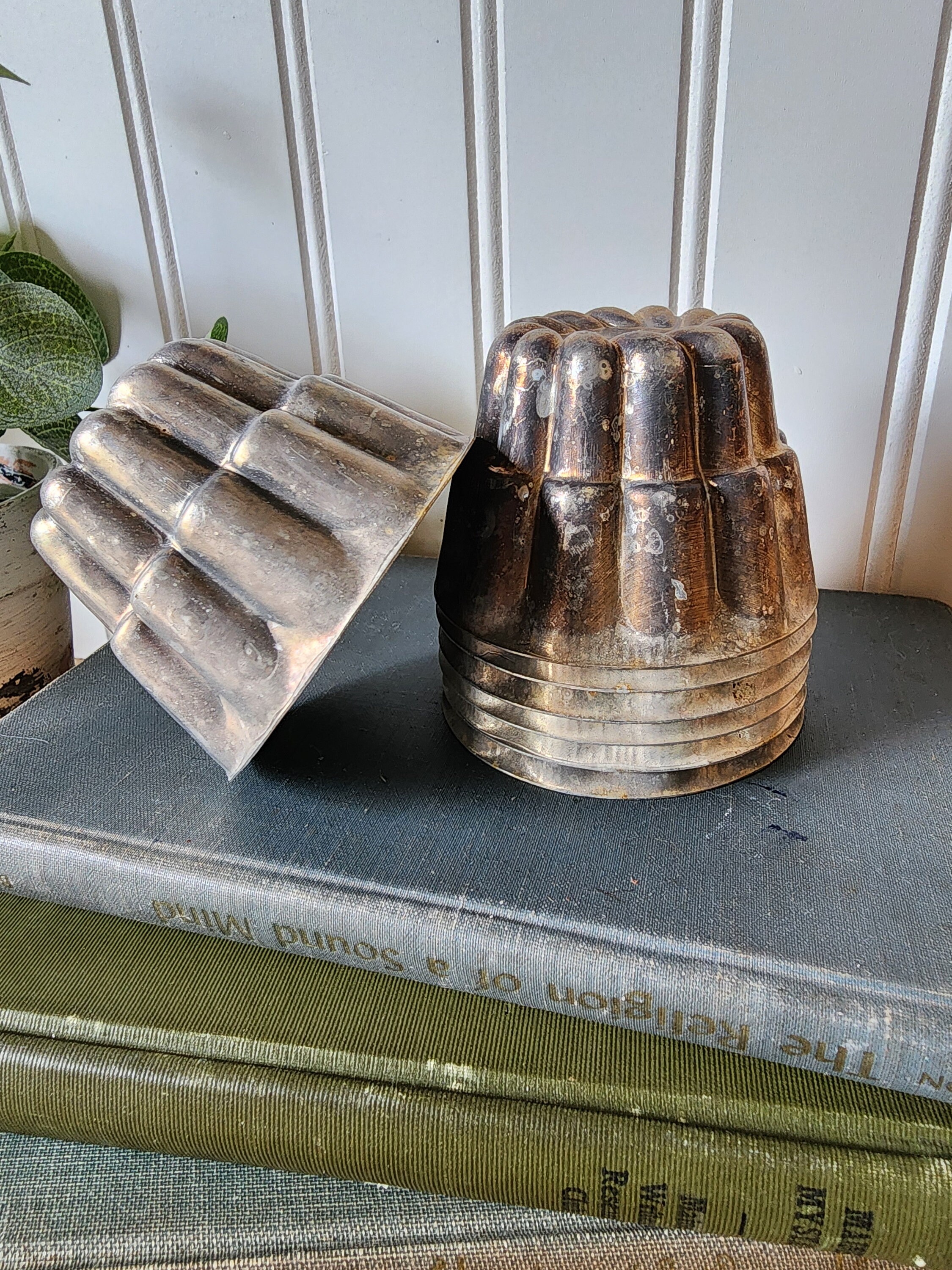 Set of 7 Mini Tin Molds - Etsy