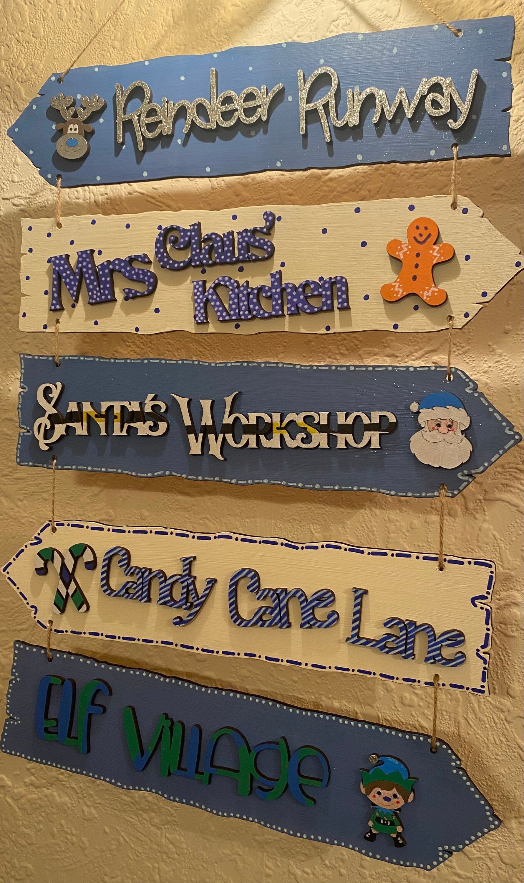 Christmas Sign Post Direction Sign Elf Santa Arrow Sign - Etsy Australia