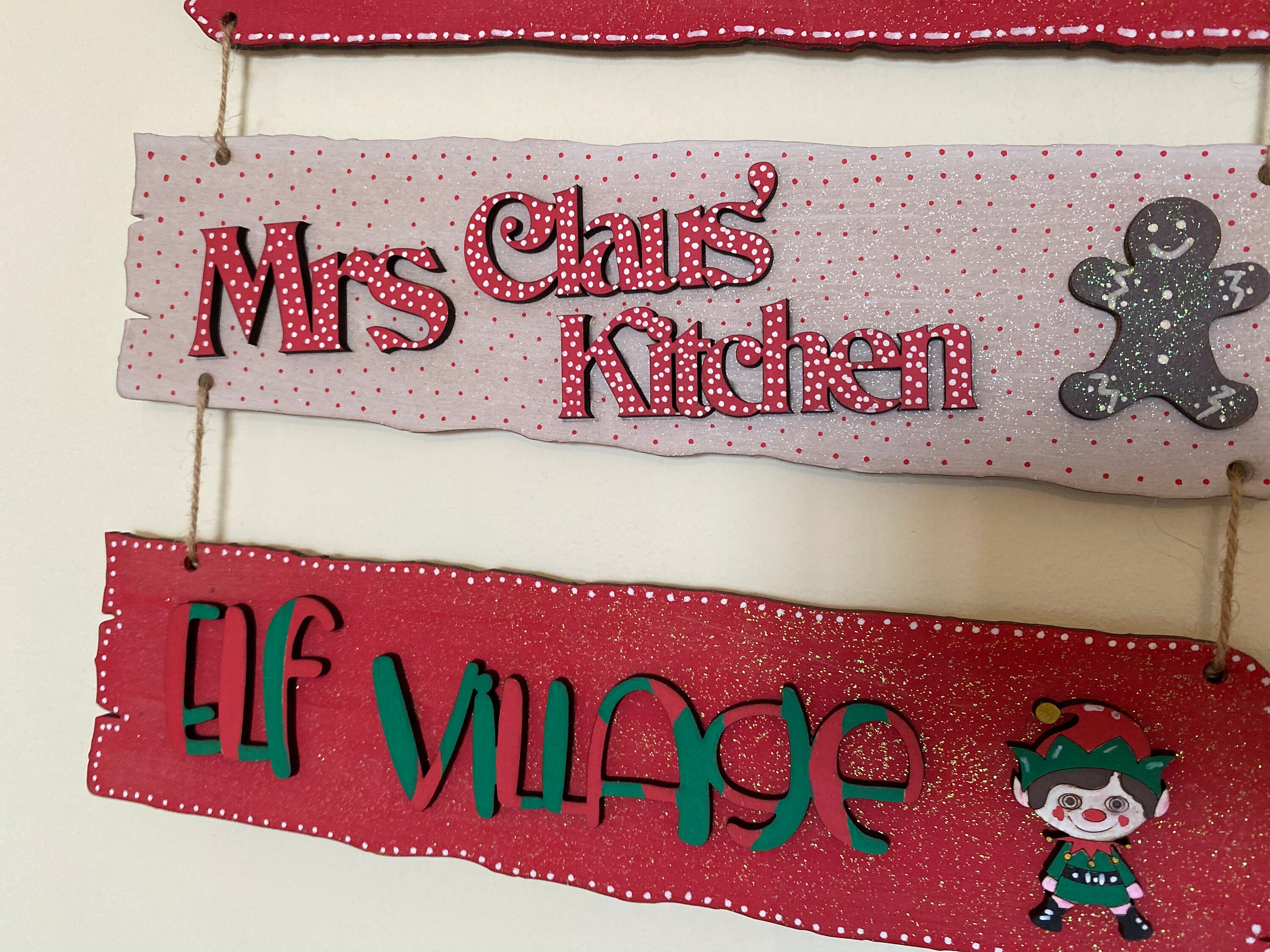 Christmas Sign Post Direction Sign Elf Santa Arrow Sign - Etsy Australia