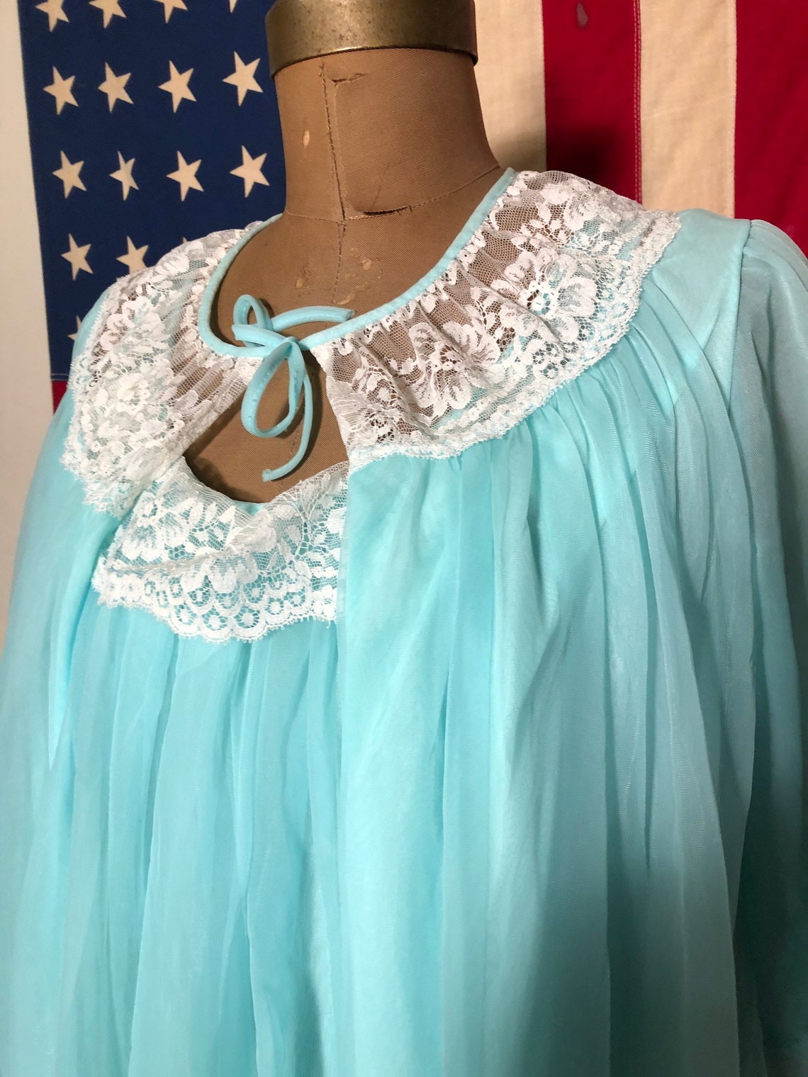 Layers of FLUFF! Fluffy Puffy Chiffon Layers of Lacy Chantilly Trimmed ...