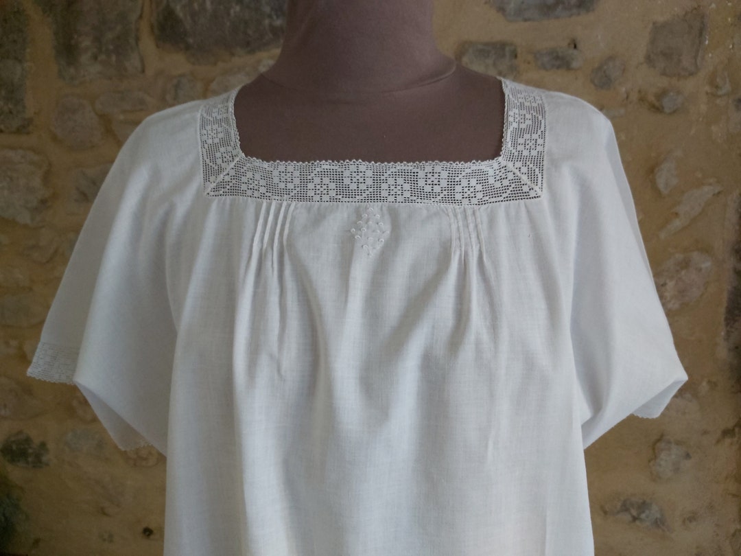 A Lovely Vintage French Cotton Smock or Night Dress With Lace Edged ...