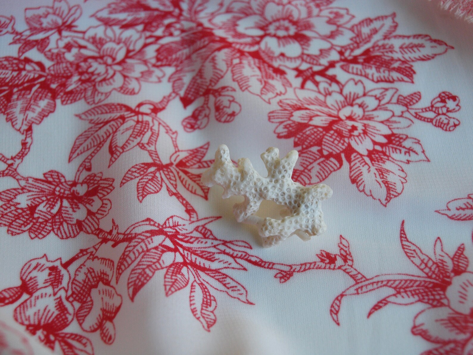 Red White Floral Toile Chiffon Toile Home Decor or Fashion - Etsy