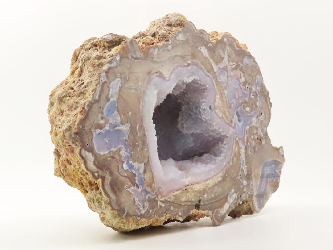 Large Fluorescent Dugway Geode With Chalcedony Covered Quartz Crystals ...