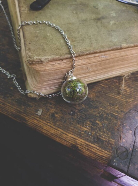 Moss Pendant Moss Necklace Moss Gift Forest Necklace - Etsy