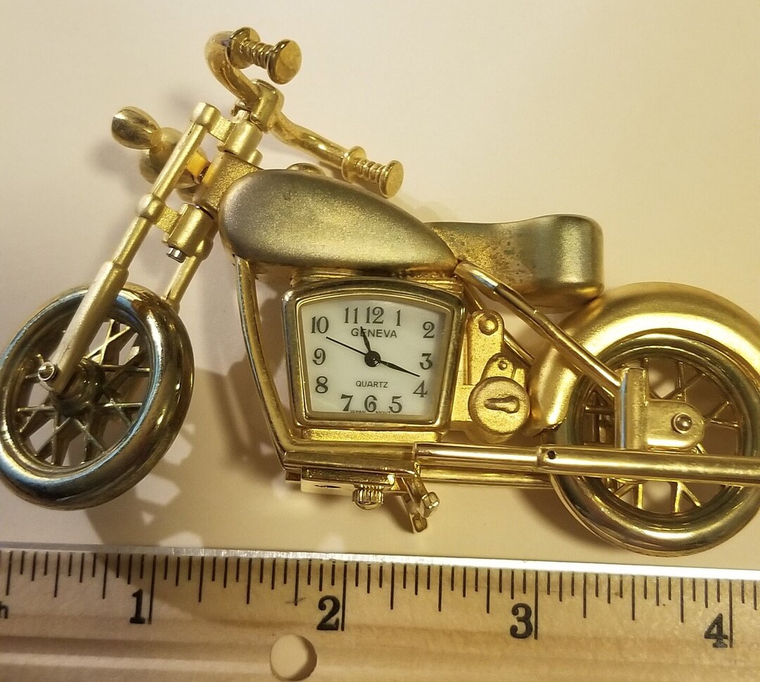 Solid Brass Quartz Desk Clock - Runs , Keeps Time, New Battery - Etsy