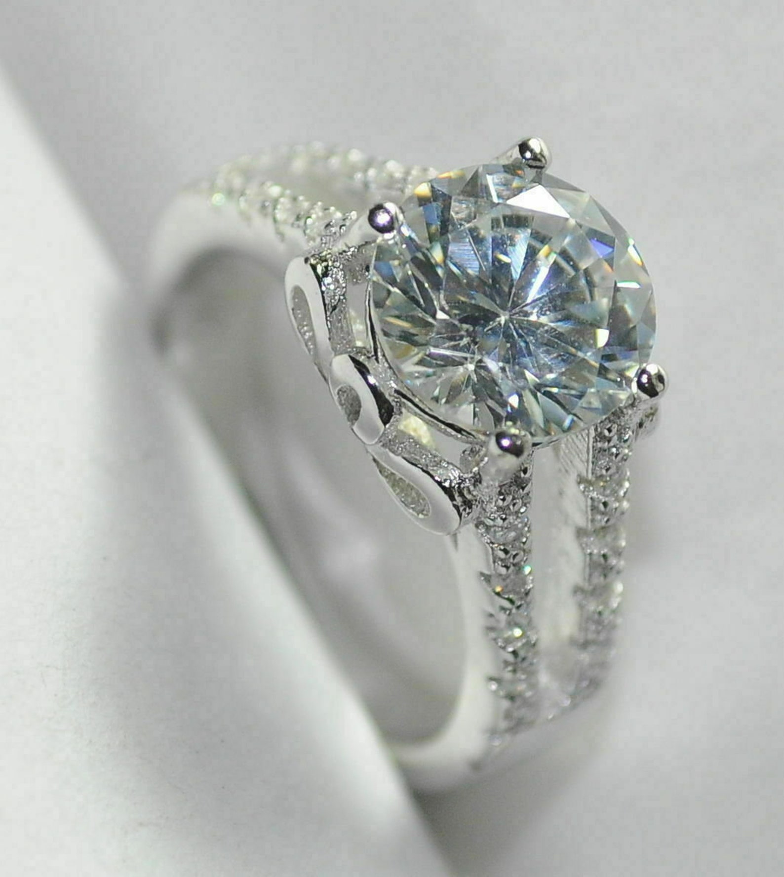 925 Silver Split Shanks Wedding Ring 2CT Round Cut Moissanite | Etsy