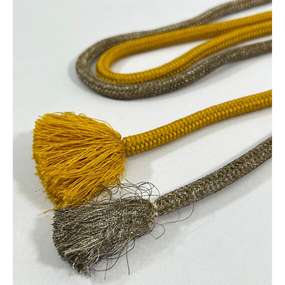 Mustard yellow and silver metallic round vintage obij… - Gem