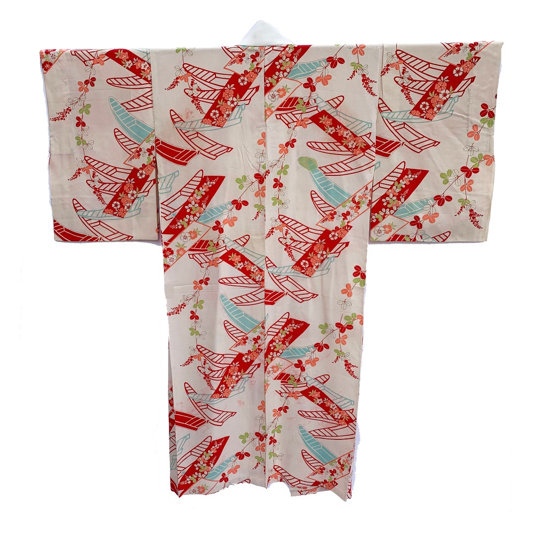 Offwhite Silk Crepe Juban With Pattern of Boats, Flowers, and Vines - Etsy