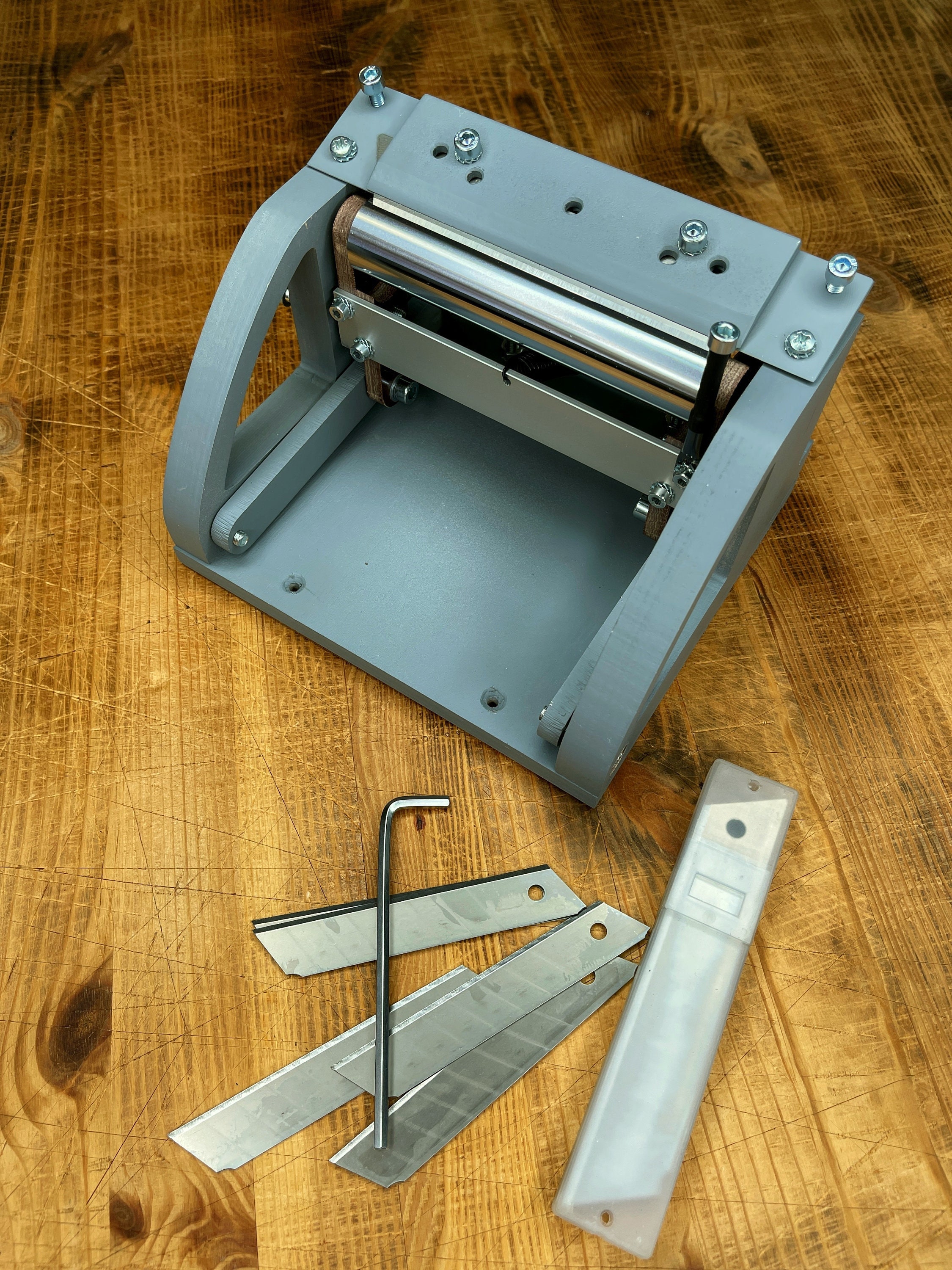 Leather Splitting Machine, Tabletop, Thinning Machine for Leather by ...