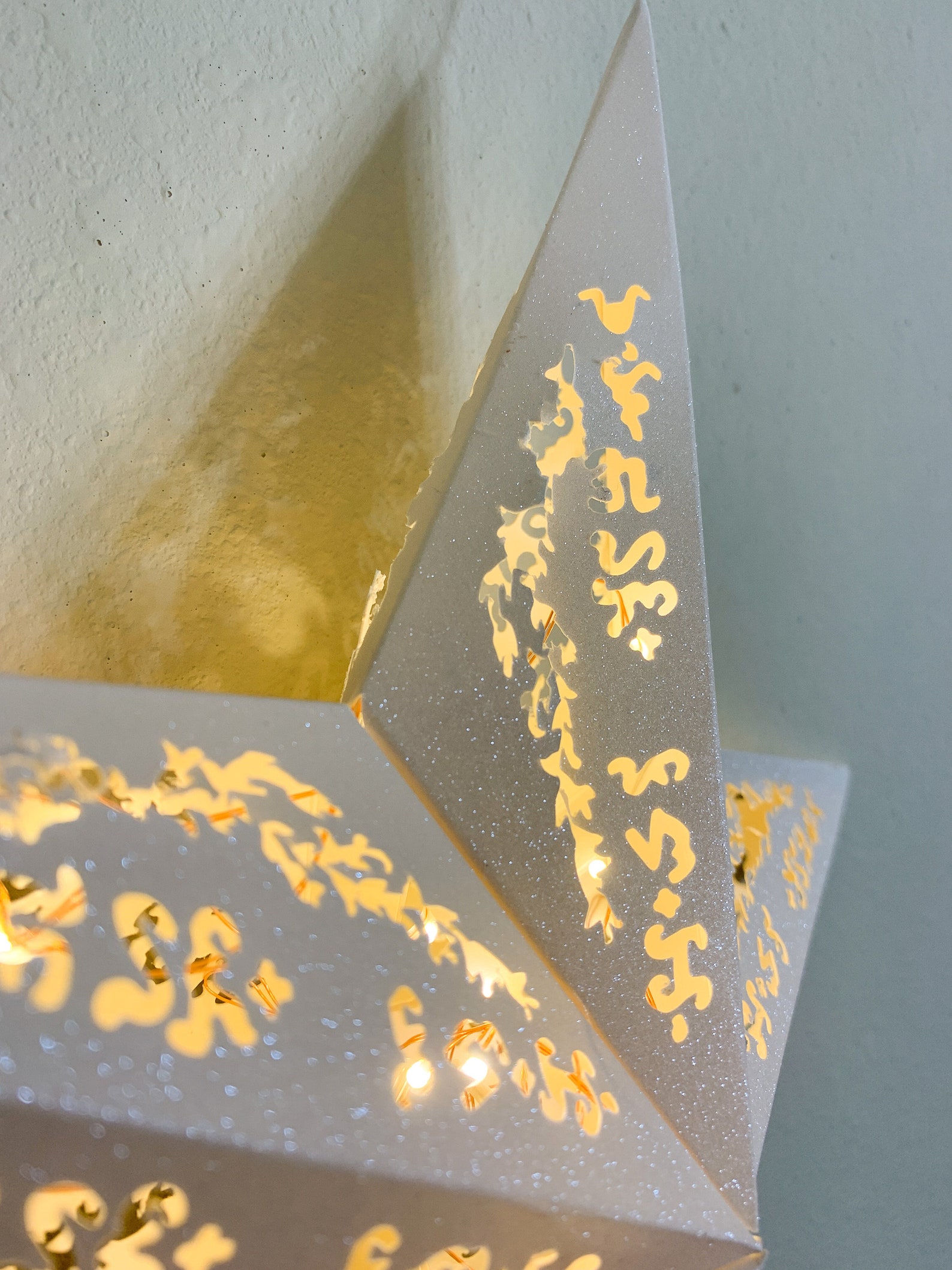 Lighted Filipino Christmas Parol Solid, Glitter Variety/gold, 2ftx1ft ...