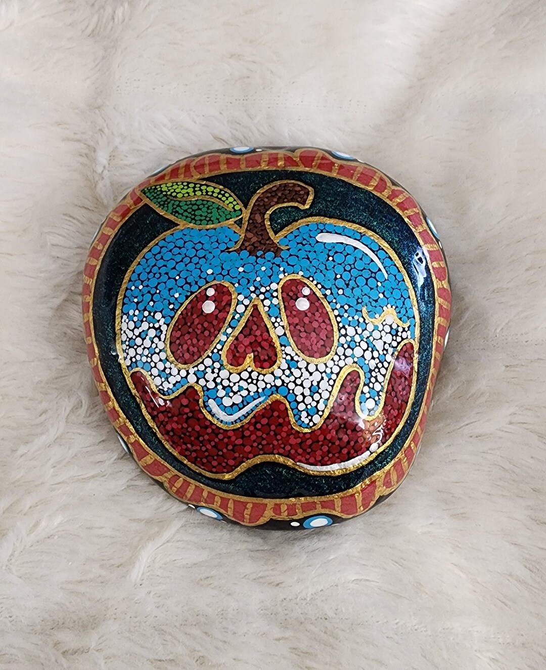 Poison Apple, Painted Rock, Apple Skull, Apple Art, Decorative Rock ...