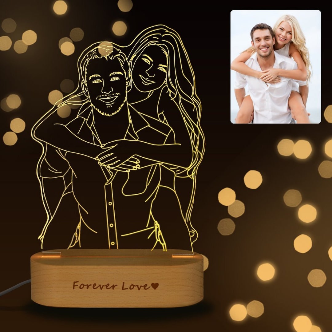 Personalized 3D Photo Lamp in Wooden Stand. Customized 3D Portrait ...
