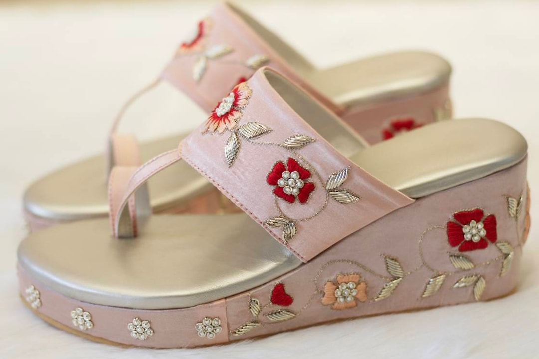 Pink Ethnic Indian Women Raw Silk Wedges Heel Shoe With Embroidery ...
