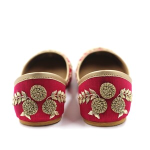 Red Embroidered Punjabi Jutti, Indian Bridal Shoes - Etsy