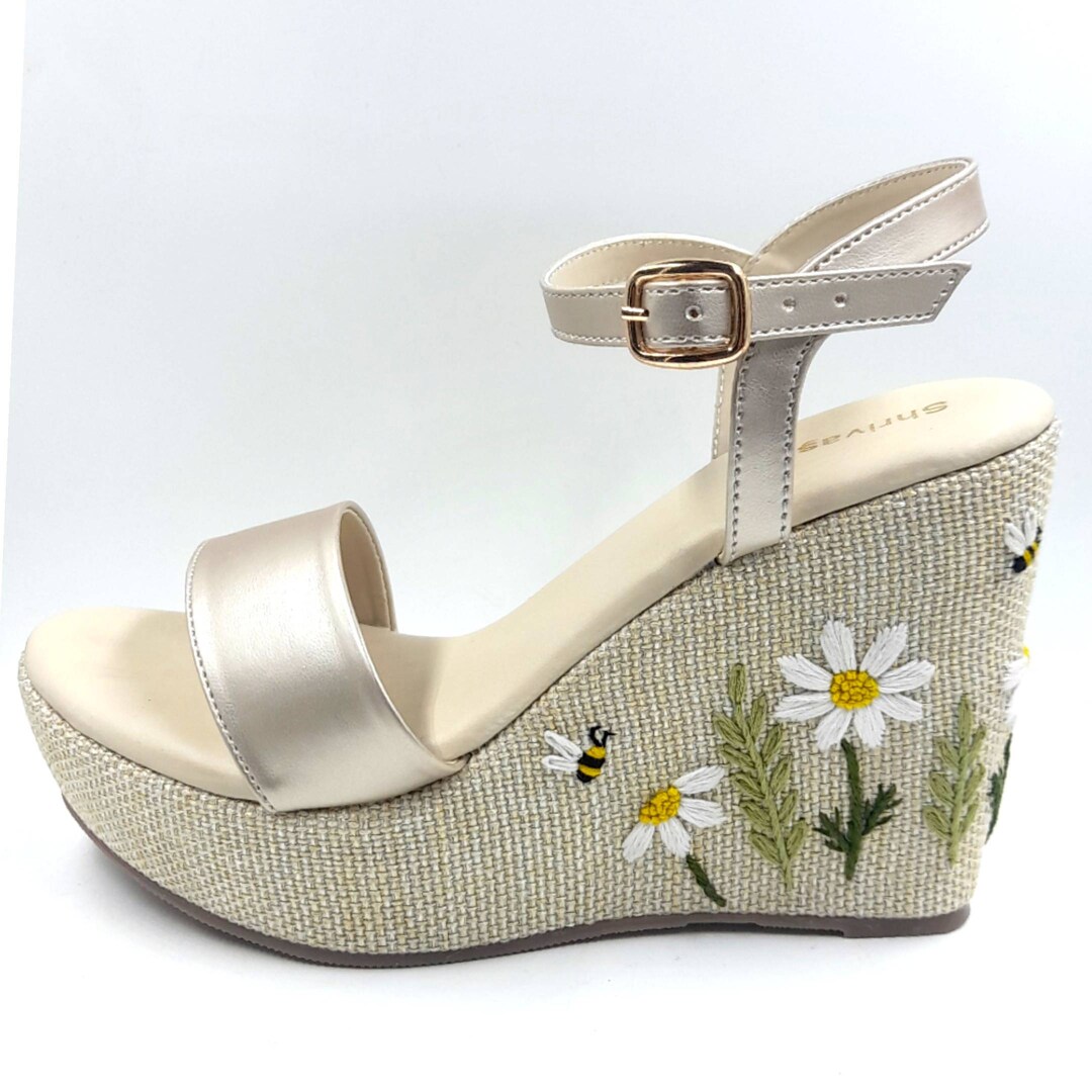 Off White/cream Jute Women Wedges With Hand Embroidery Indian Ethnic ...