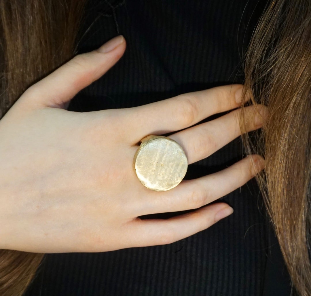 Circular Flat Top Statement Rings, Signet Ring With a Rounded Top ,huge ...