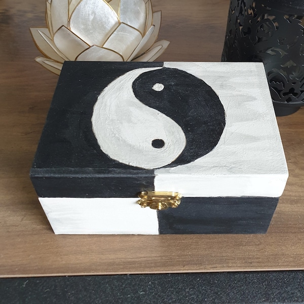 Wooden Yin Yang Box - Etsy