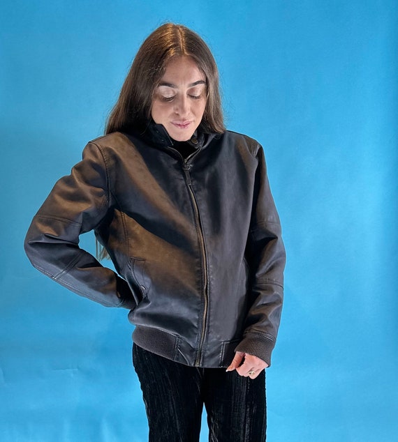 Vintage 1990s Maine Dark Brown Cuffed Zip up Leather Bomber Vintage 1990s Maine Dark Brown Cuffed Zip up Leather Bomber