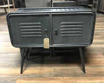 Small Metal Stand - Etsy