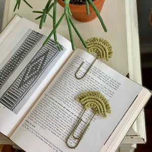 The Perfect Macramé Bookmark - Etsy