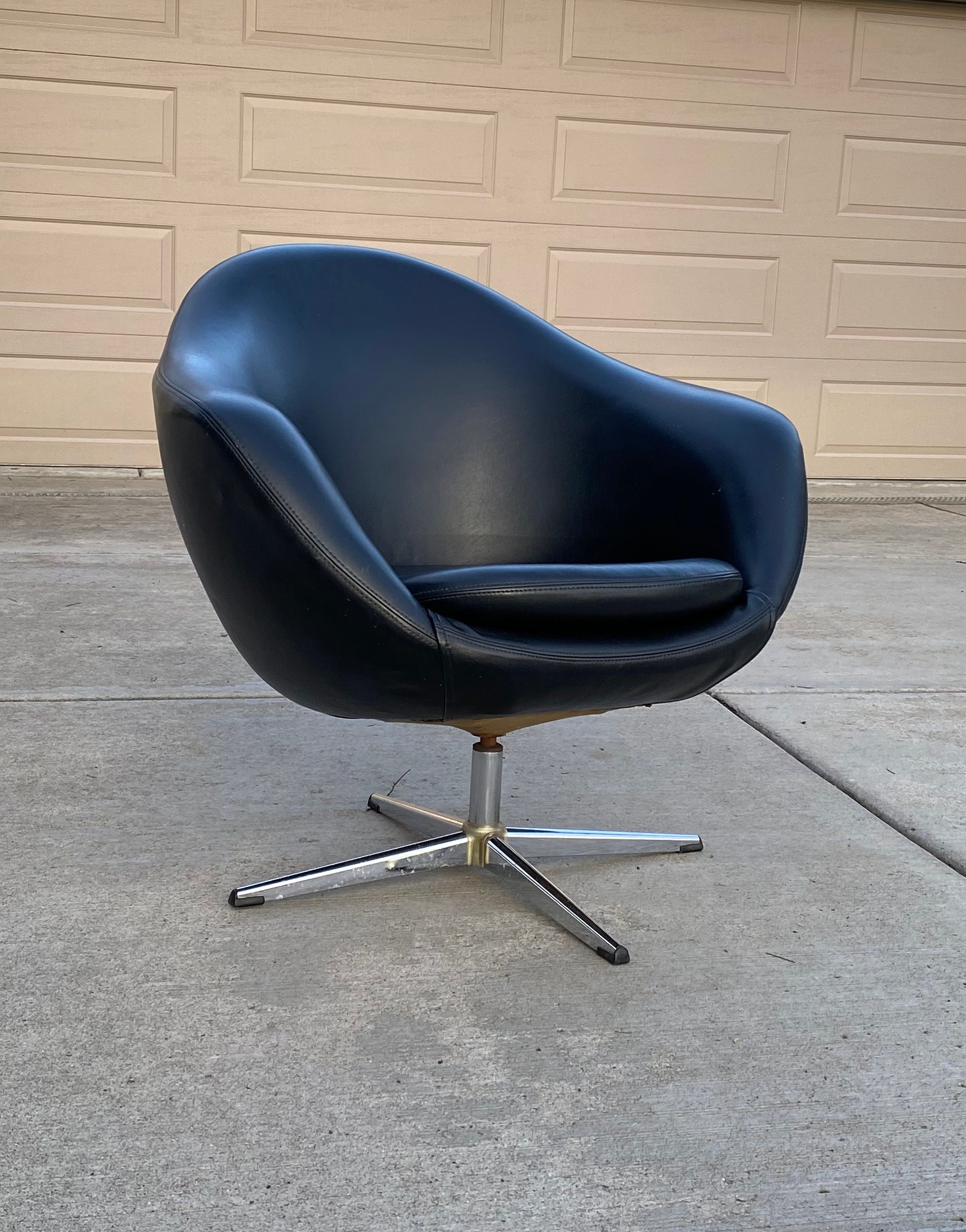 Overman Pod Lounge Chair - Etsy