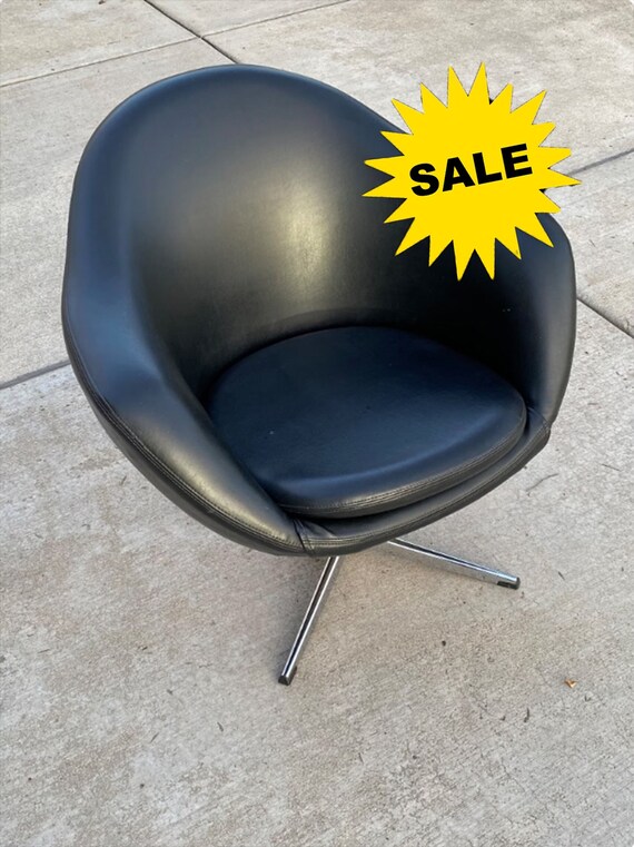 Reclining Chair Pod
