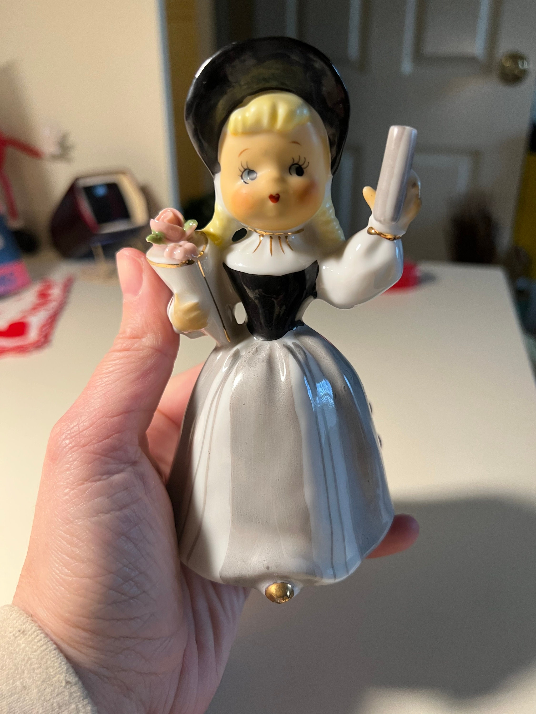 Vintage Kitschy Ceramic Flower Girl Napco? - Etsy