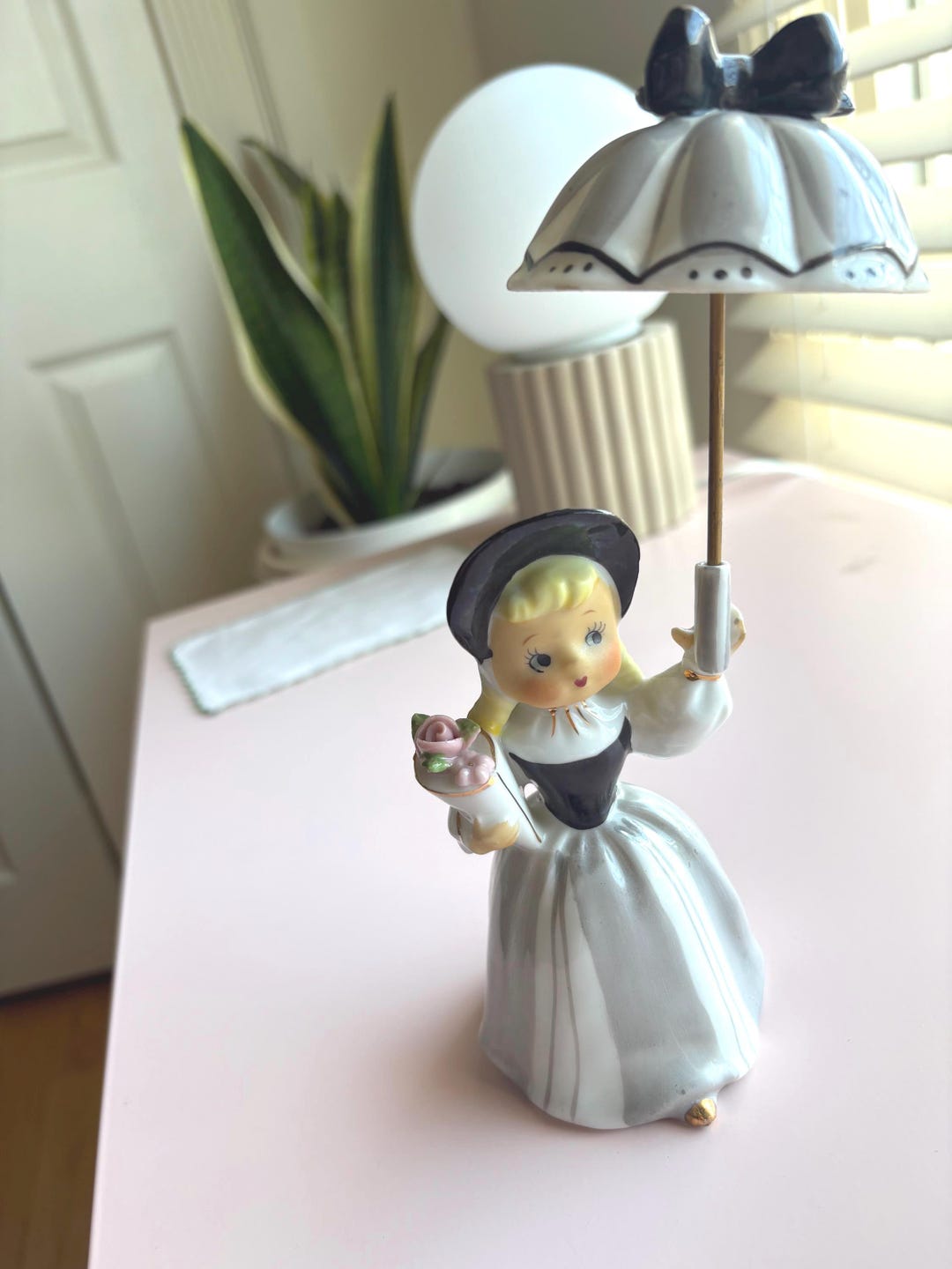 Vintage Kitschy Ceramic Flower Girl Napco? - Etsy