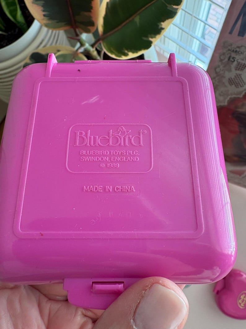 VINTAGE 1989 Polly Pocket Wild Zoo World Compact Hot Pink Square Rare ...